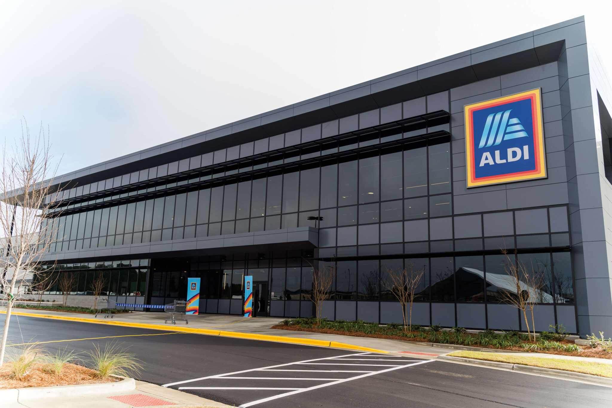 ALDI opens regional headquarters and distribution center in Loxley ...