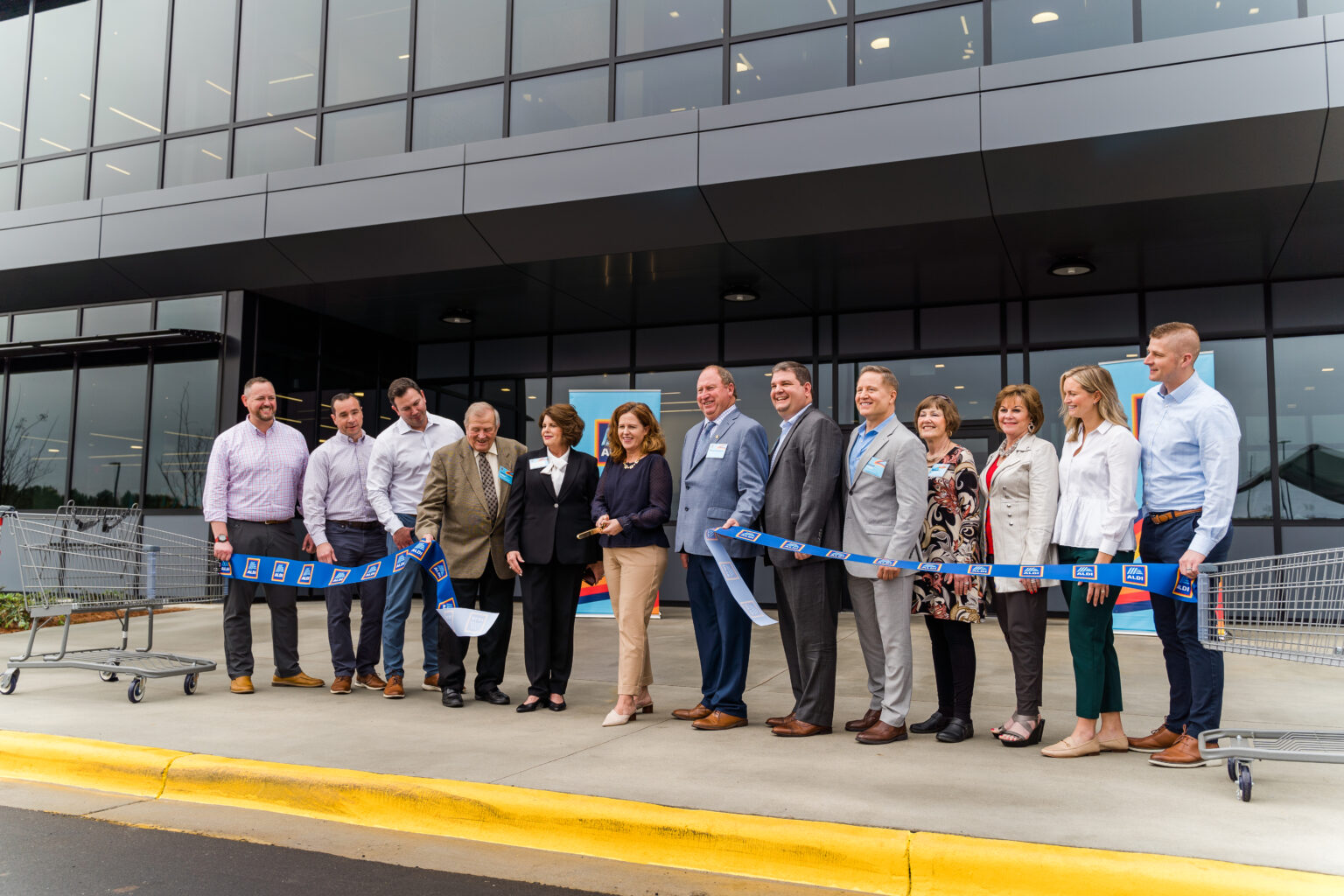 ALDI opens regional headquarters and distribution center in Loxley ...